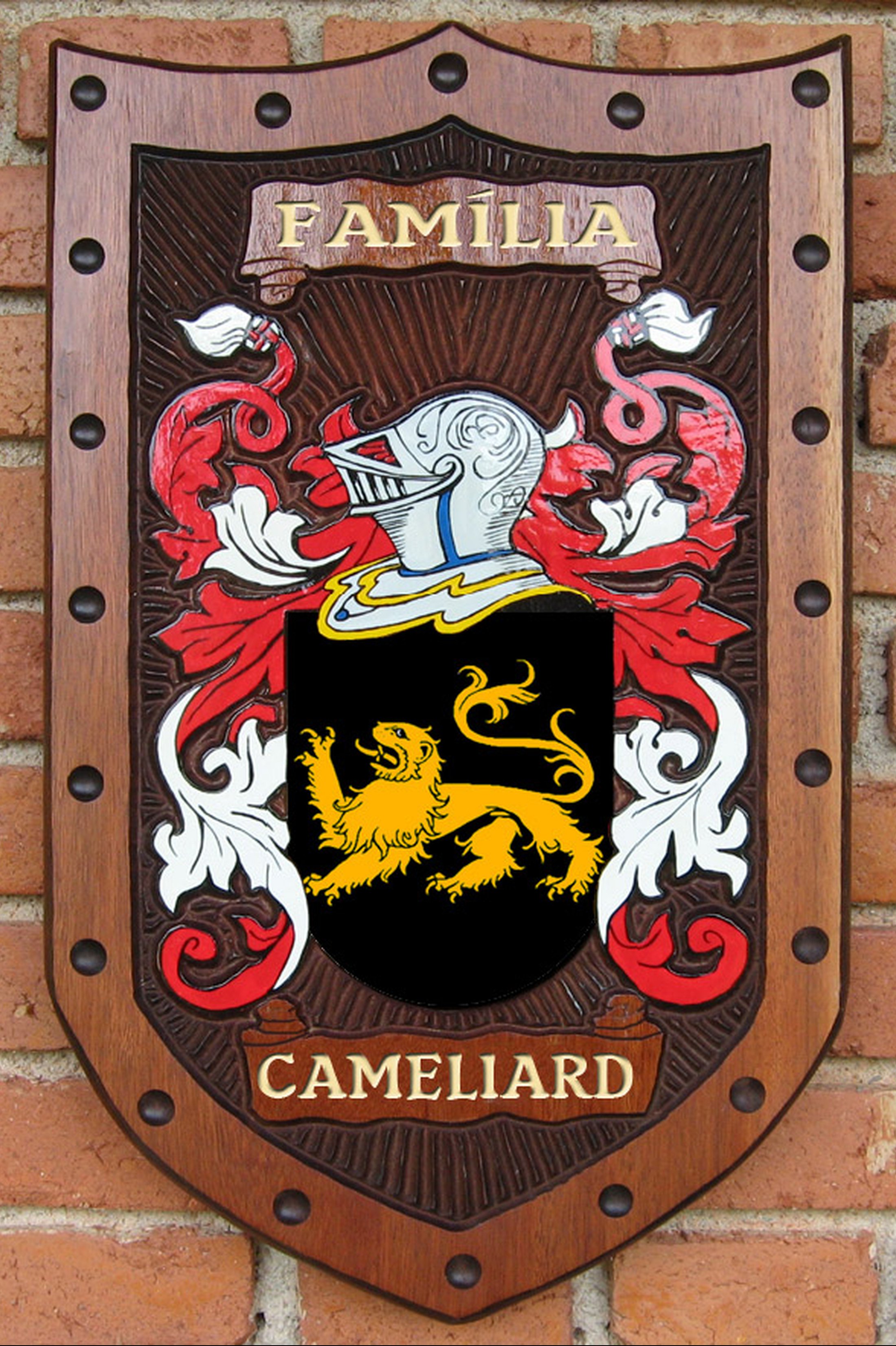 Brasão da família Cameliard - entalhado em Madeira - Pica-pau Entalhes ...