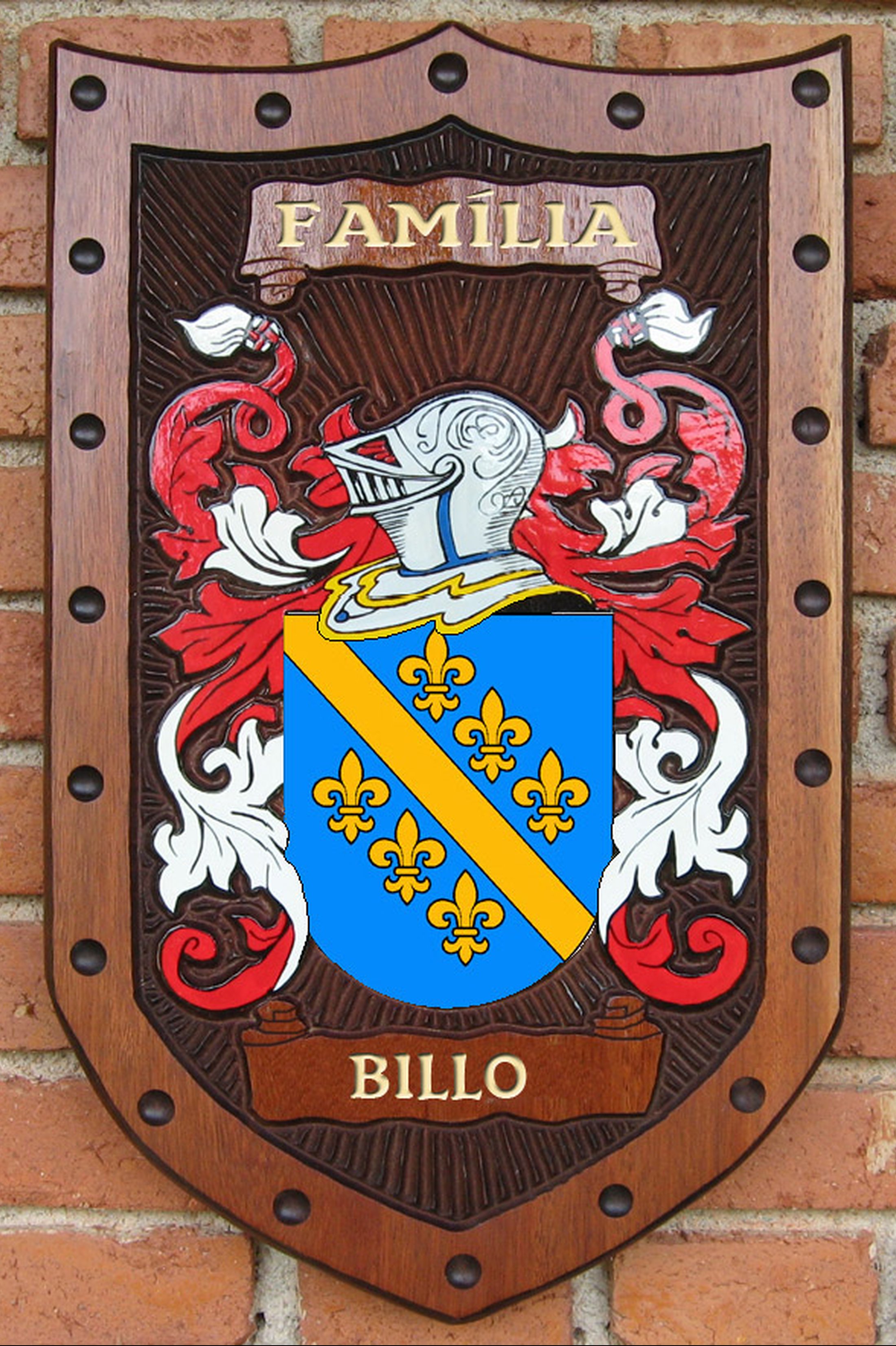 Brasão da família Billo - entalhado em Madeira - Pica-pau Entalhes ...